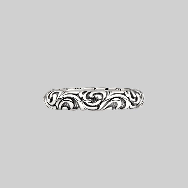 MAUD. Scroll Detail Band Ring - Silver – REGALROSE